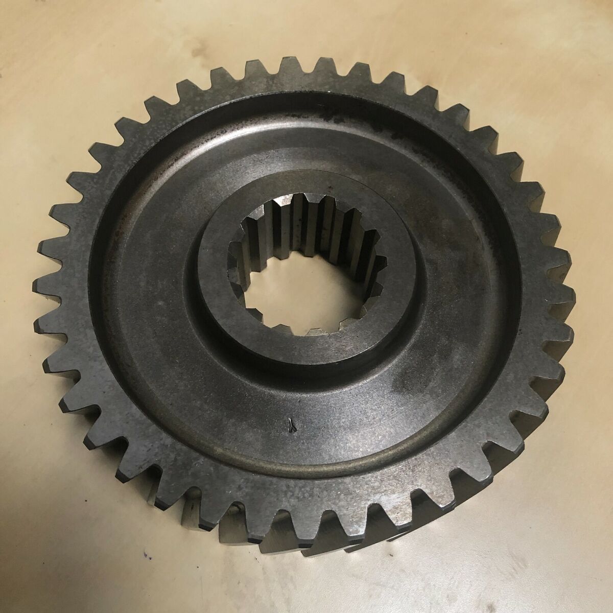 HYDRAULIC PUMP TRANSMISSION PINION 3035853-AMTE - GESTOR DE PARTES