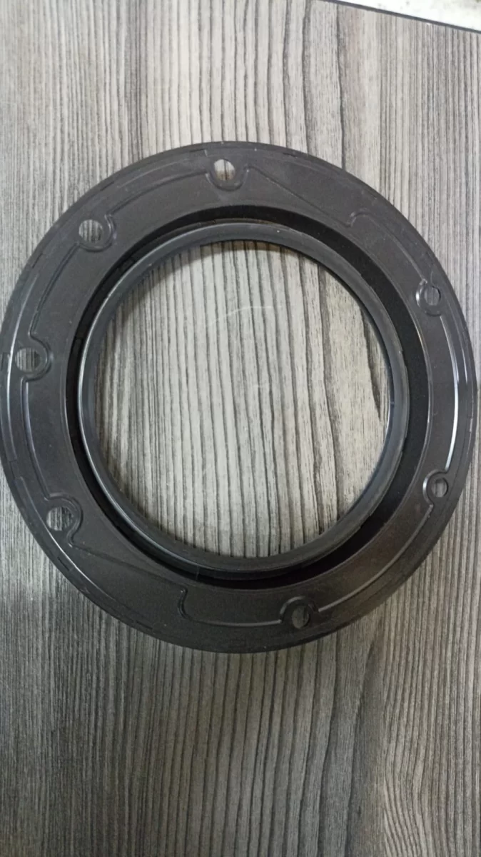 CRANKSHAFT REAR SEAL 6D31/6D34 BH1021E BH1021E-AAFT - GESTOR DE PARTES